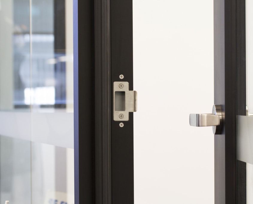 Metinno 6000 Series - ADX Depot - Aluminium Hinged Door System