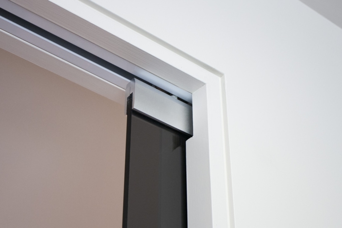 Metinno Shadowline Cavity Door - ADX Depot
